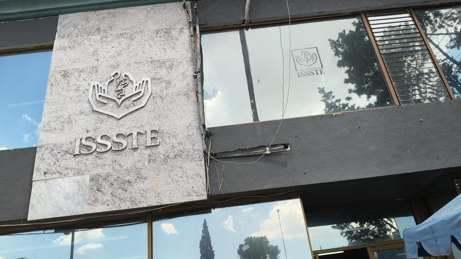 Pensionados protestan contra incumplimiento del Issste: Saltillo