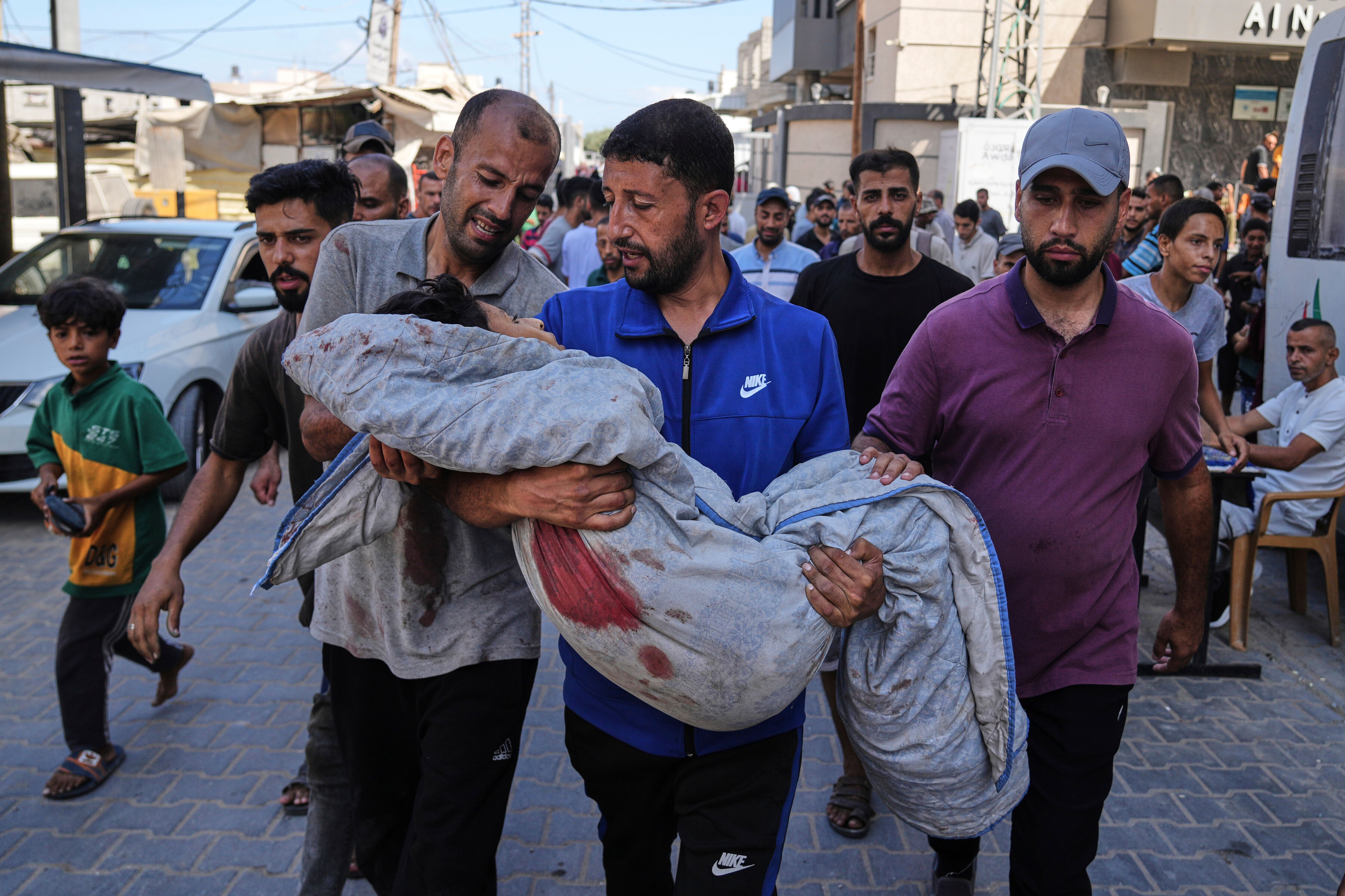 Ataques israelíes en Gaza matan a 30 personas
