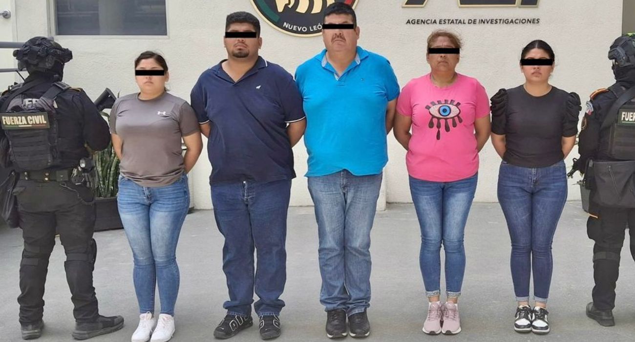 Detienen a cinco personas con drogas y dinero en Linares
