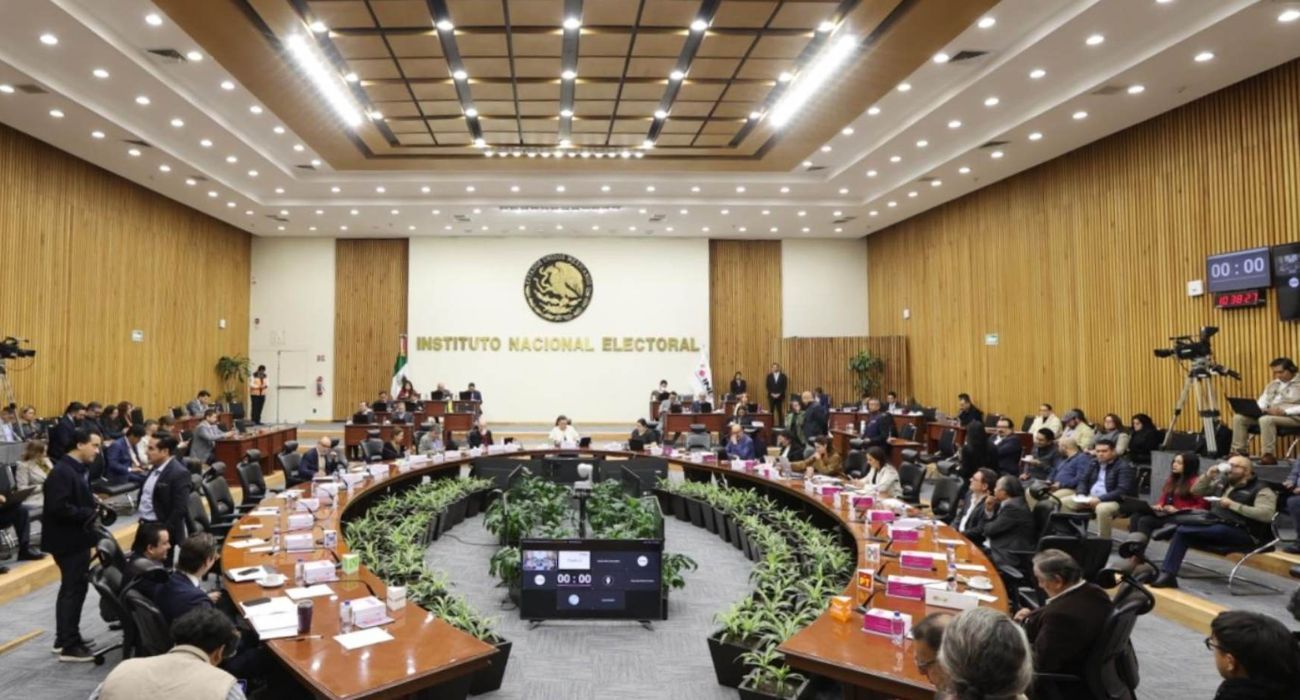 INE avala que Consejo general y OIC asuman funciones del INAI