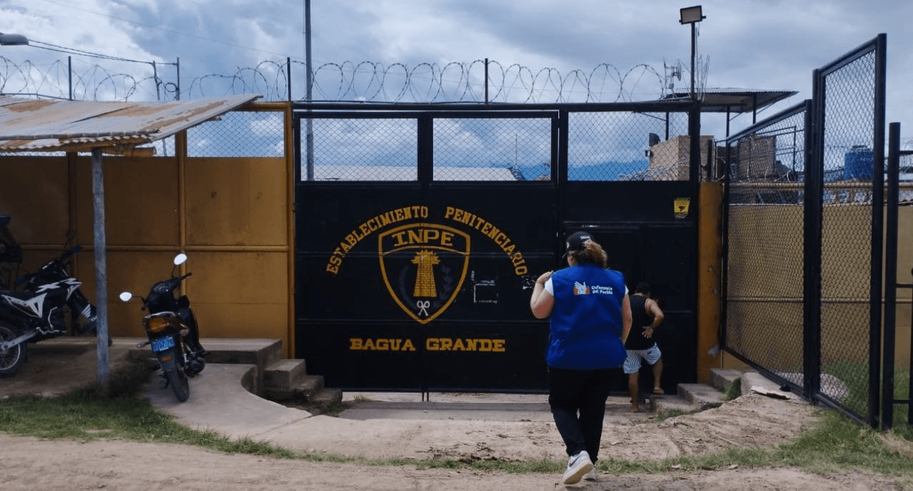 Mujer intenta ingresar droga a cárcel de Perú