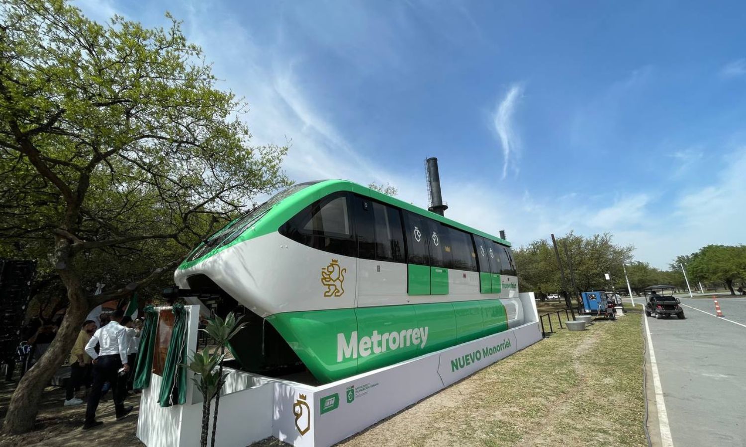 Exhiben primer vagón de líneas 4 y 6 de Metrorrey