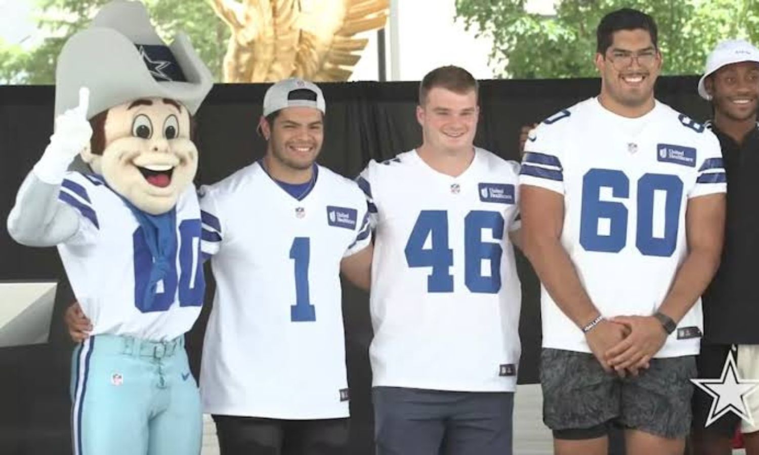 Jonathan Garibay firma con los Arlington Renegades