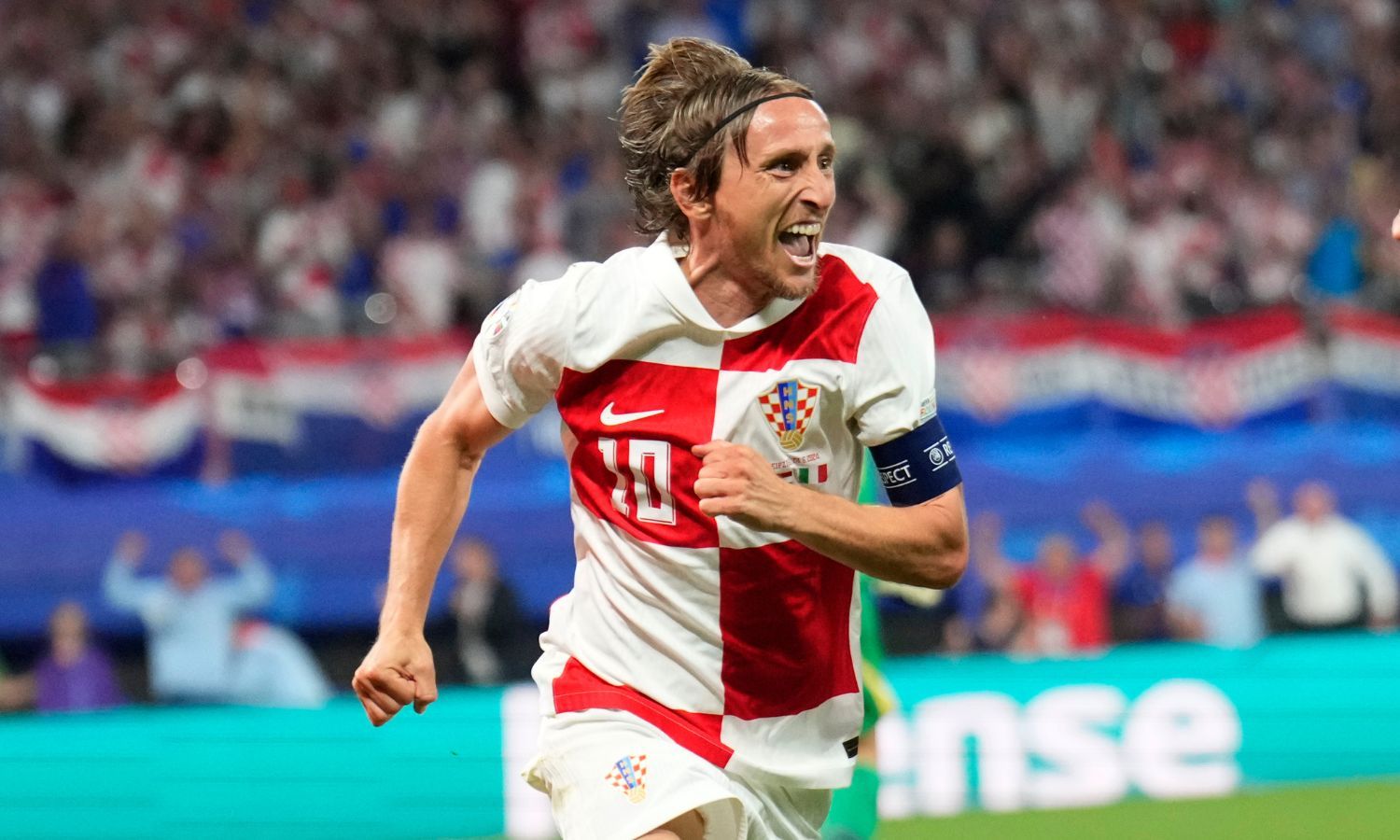 Real Madrid extiende contrato de Luka Modric hasta 2025