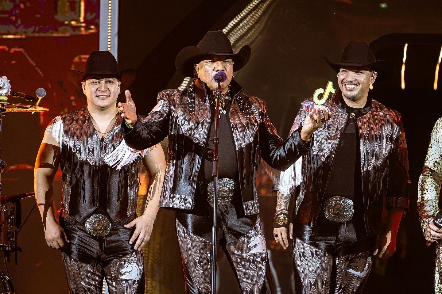 Grupo Bronco recibe Premio Leyenda en los TikTok Awards