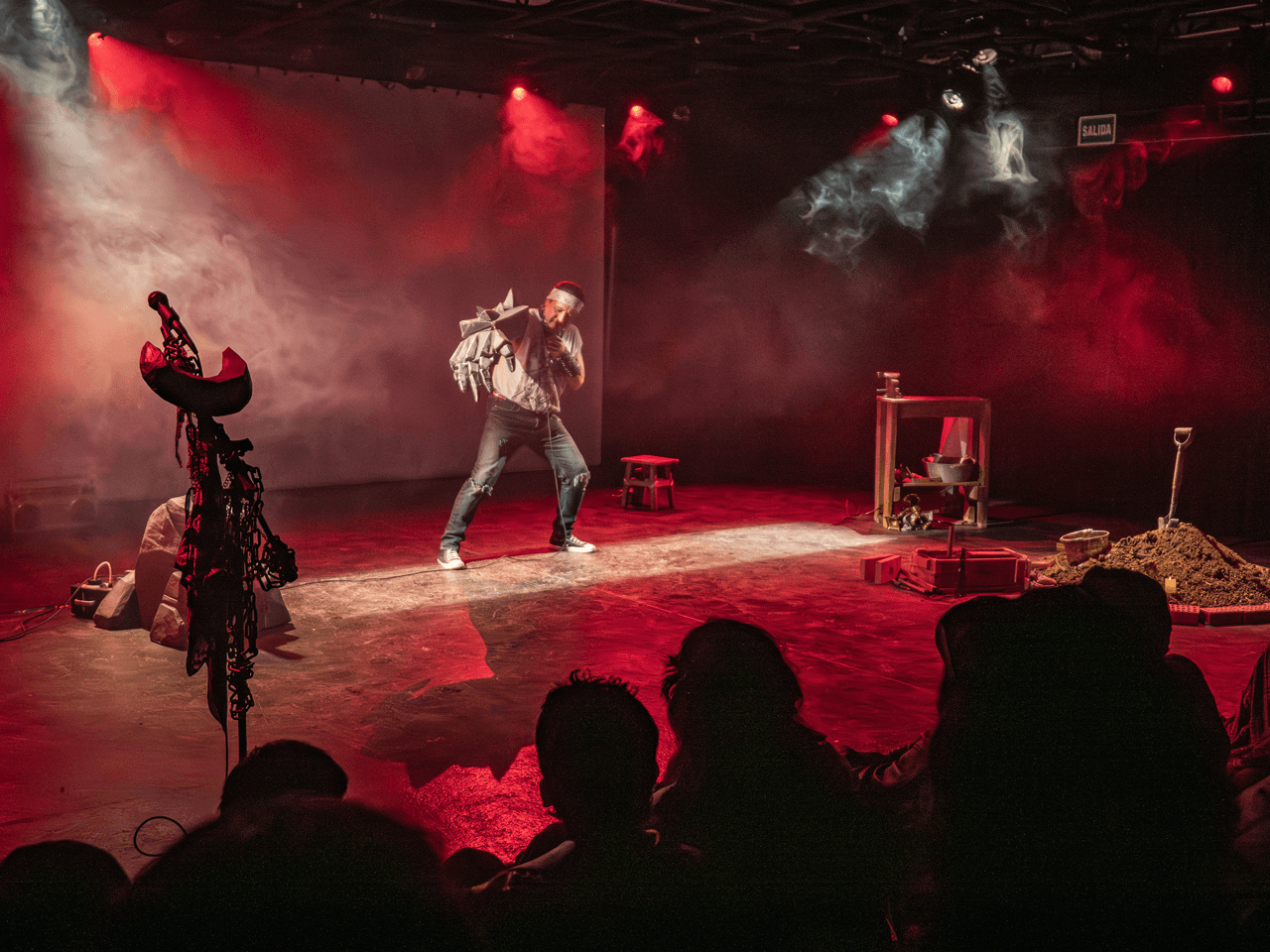 'Metalero' revive el Monterrey ochentero entre metal y memoria