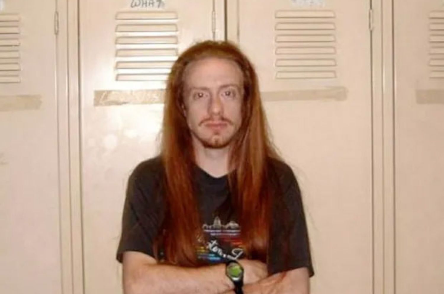 Construye máquina del tiempo y desaparece misteriosamente