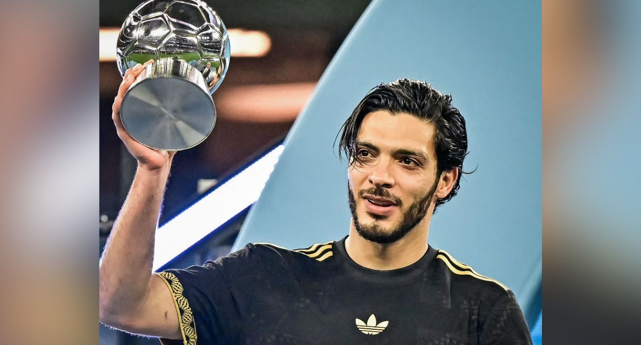 Raúl Jiménez se convierte en el tercer máximo goleador del TRI