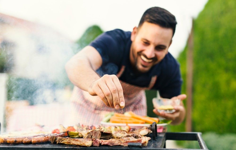 Celebremos con familia y amigos el Día del Parrillero