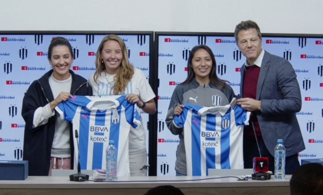 Presenta Rayadas a Daniela Monroy y Tanna Sánchez