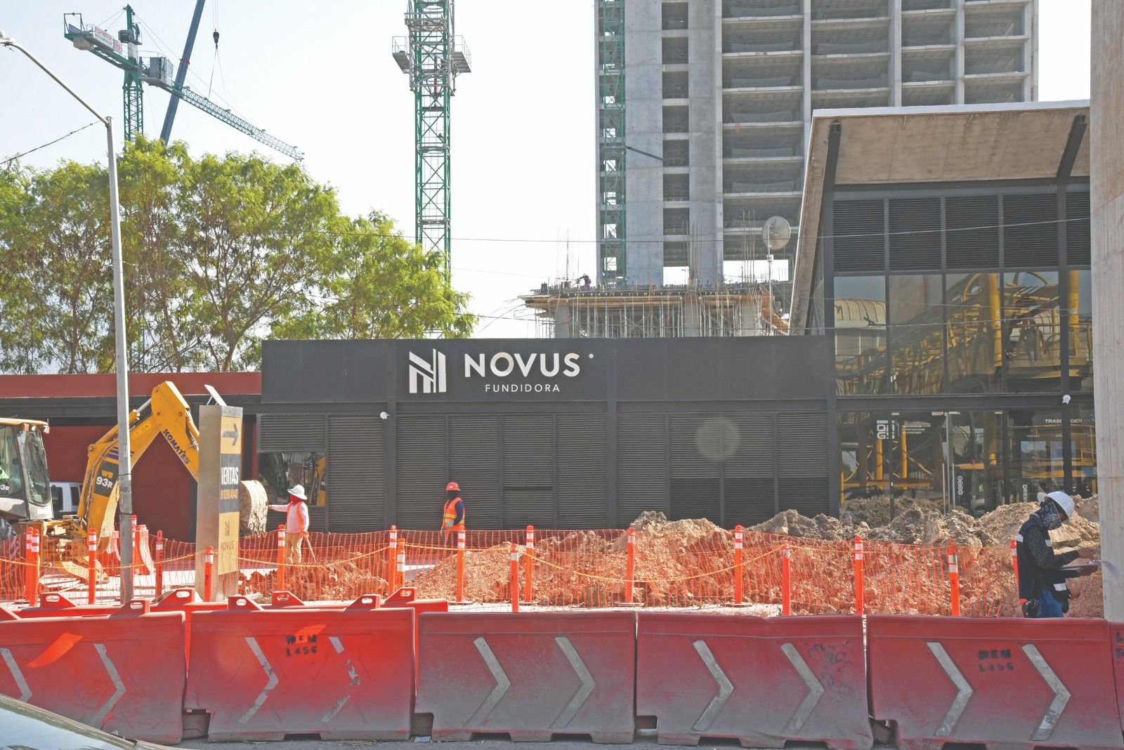 Denuncian fraude compradores de departamentos en Torre Novus