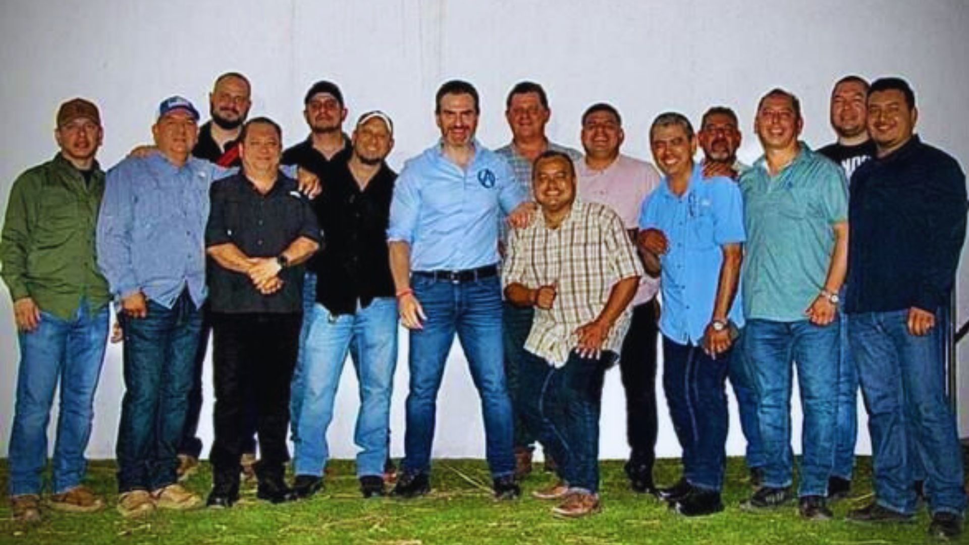 ¡Hay evidencia! Ministeriales hicieron campaña con Adrián