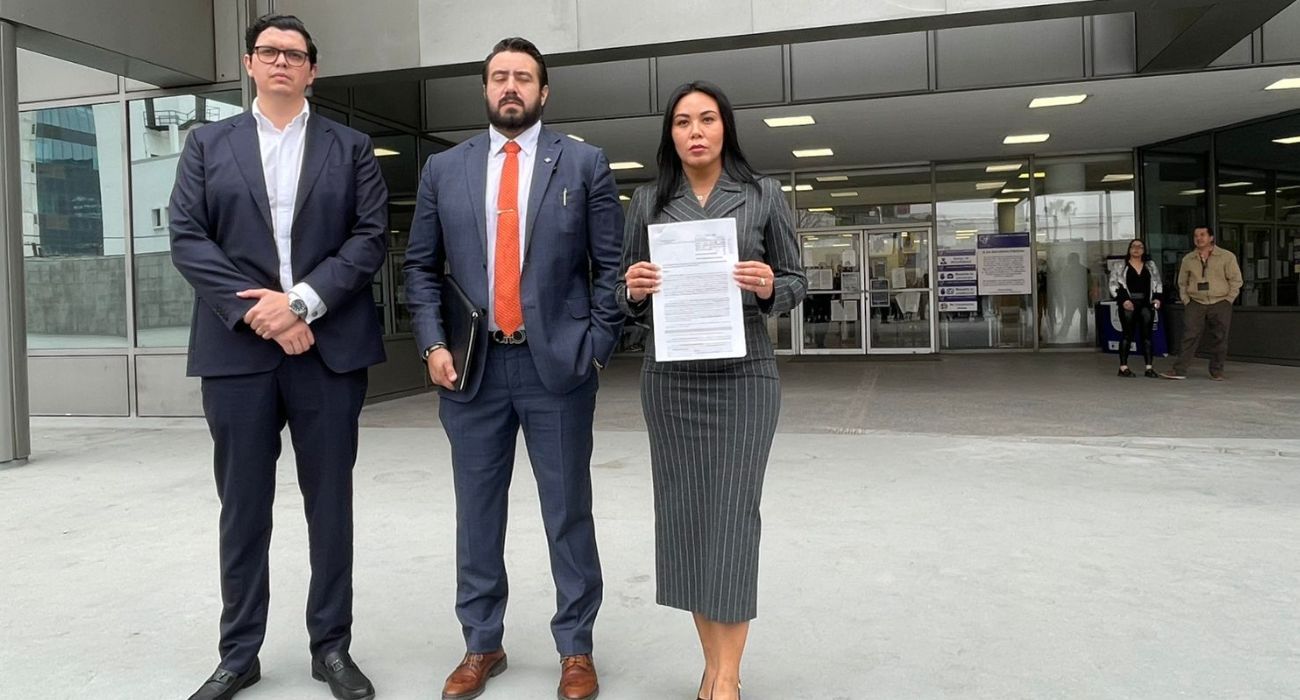 Presenta Alejandra Morales solicitud de amparo contra vinculación
