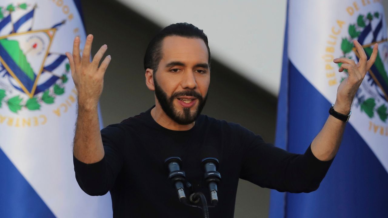 Bukele celebra que EUA vuelva terrorista a pandilla salvadoreña