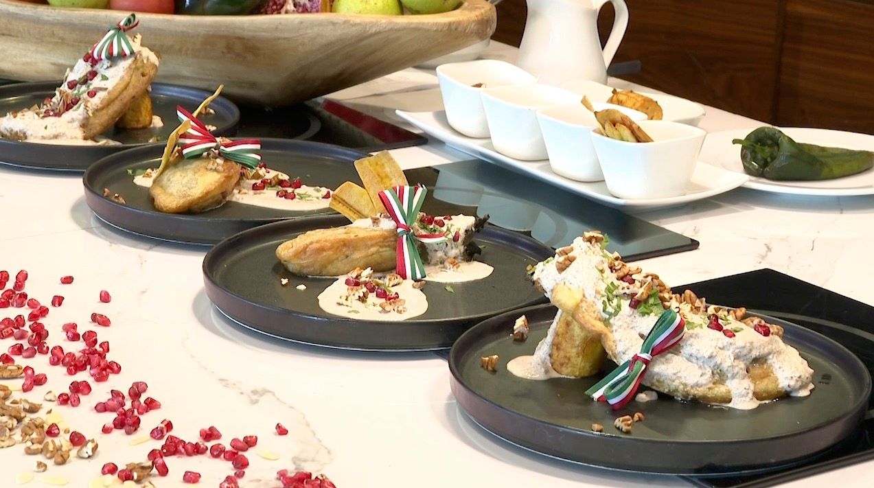 ¿Platillos patrios? Nada mejor que los chiles en nogada