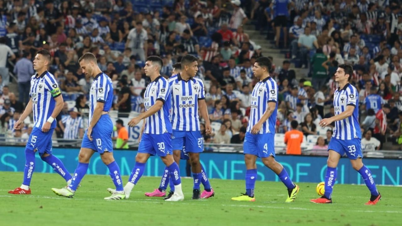 Con un 2-0, Rayados pierde el invicto ante Chivas