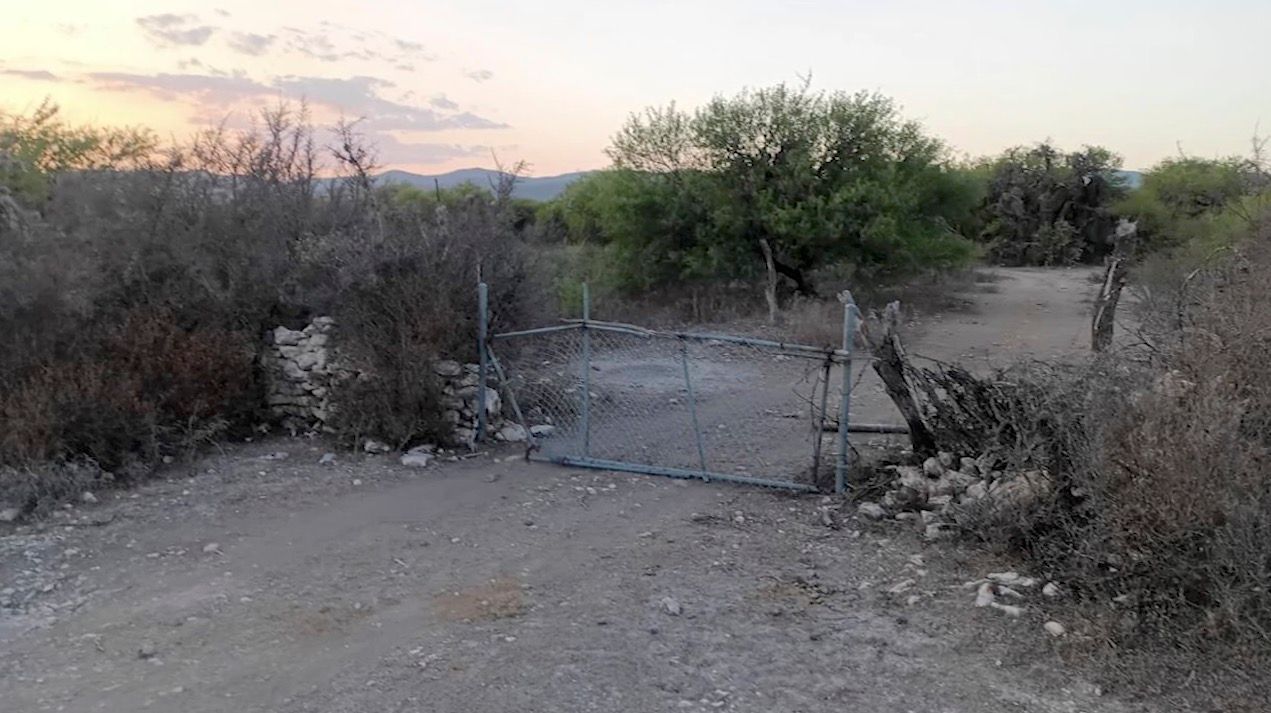 Suman siete los cuerpos localizados en fosa de Mier y Noriega