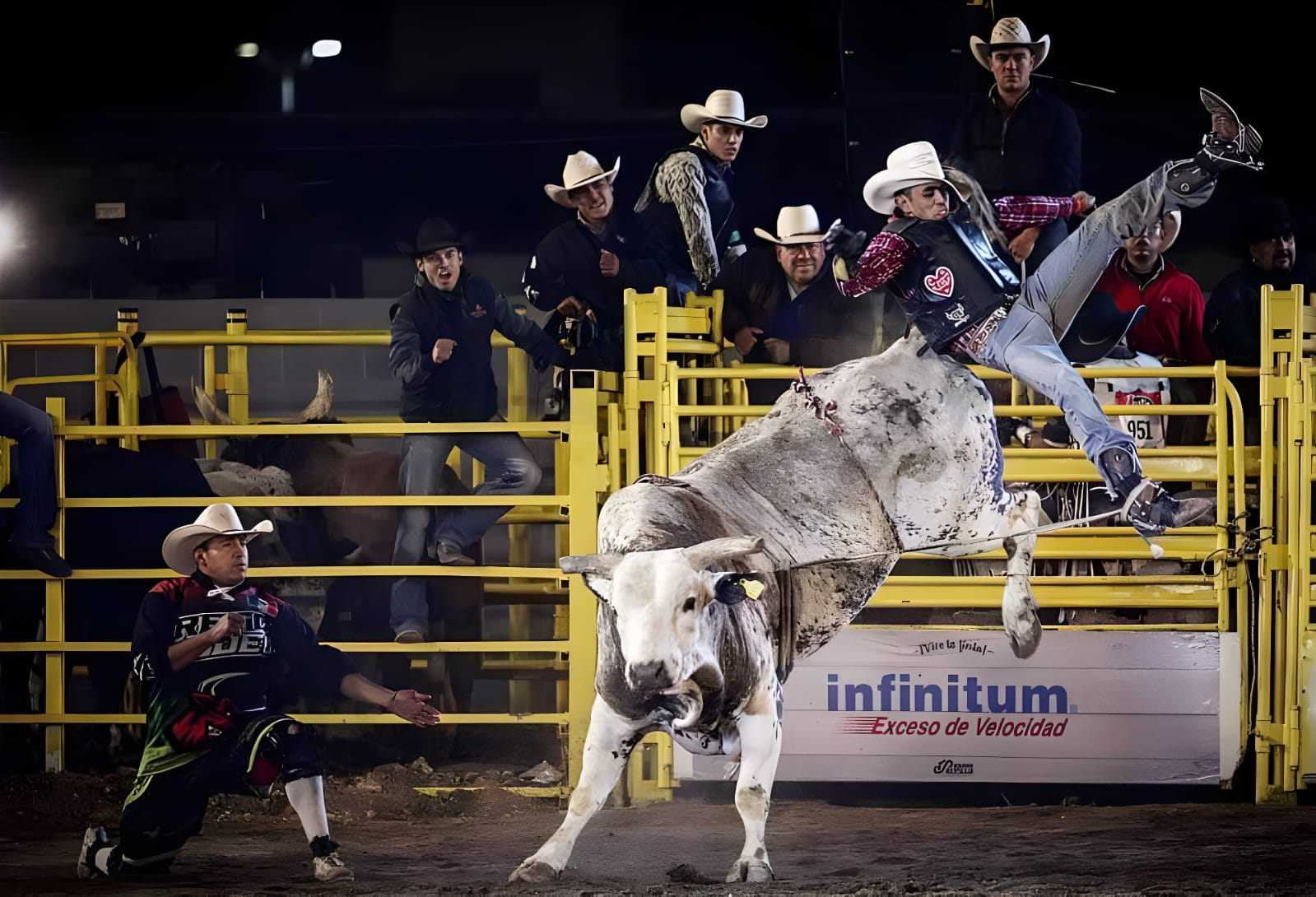 Regresa el rodeo profesional con más de 500 jinetes profesionales
