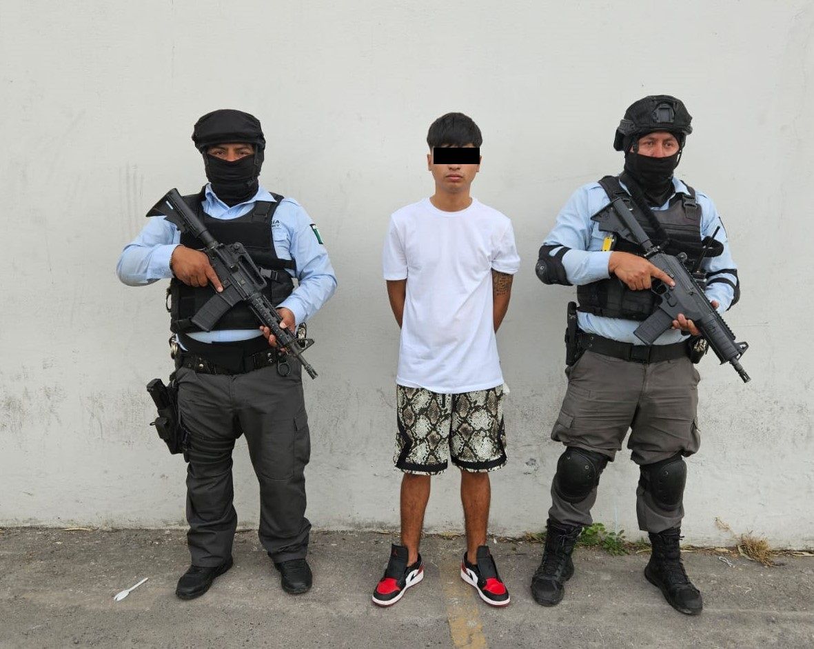 Detienen A Joven Con Droga En El Centro De Monterrey