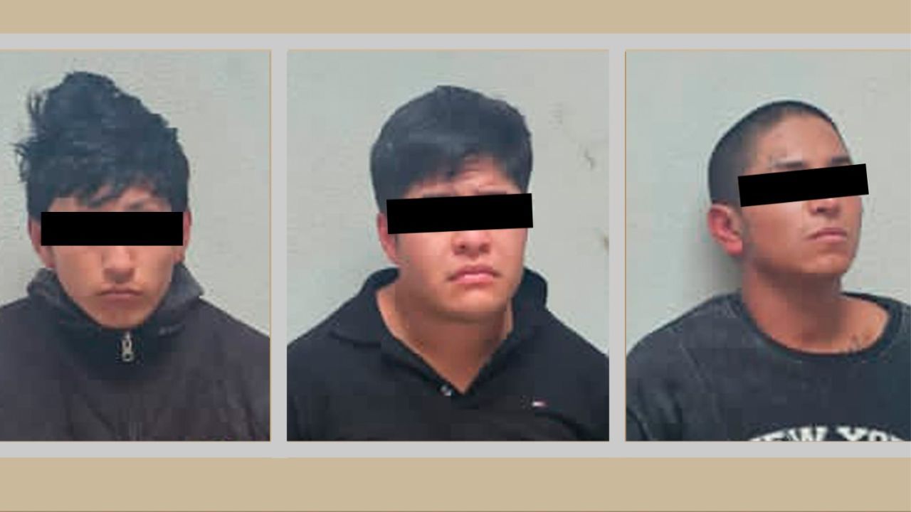 Detienen a tres con armas y drogas en Capulhuac, México