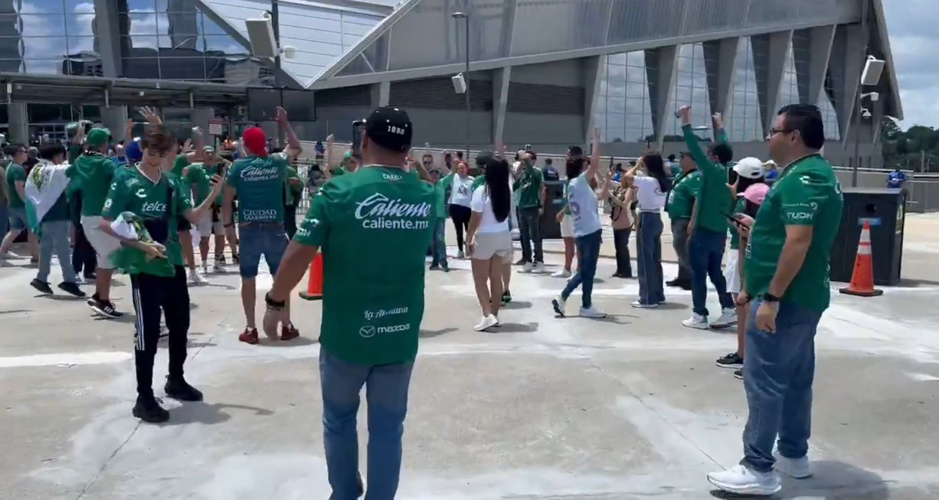 ¡No se rajaron! Afición de León asiste al partido contra Chelsea