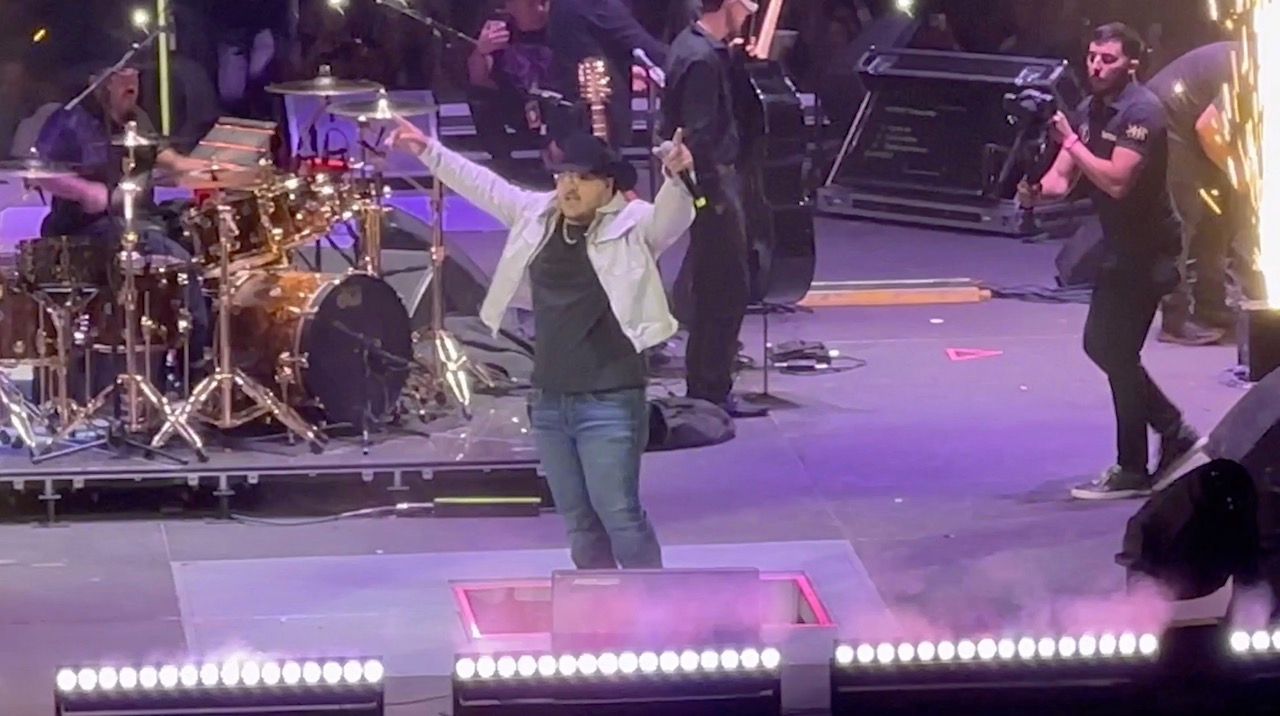 Grupo Frontera se presenta con éxito en la Arena Monterrey