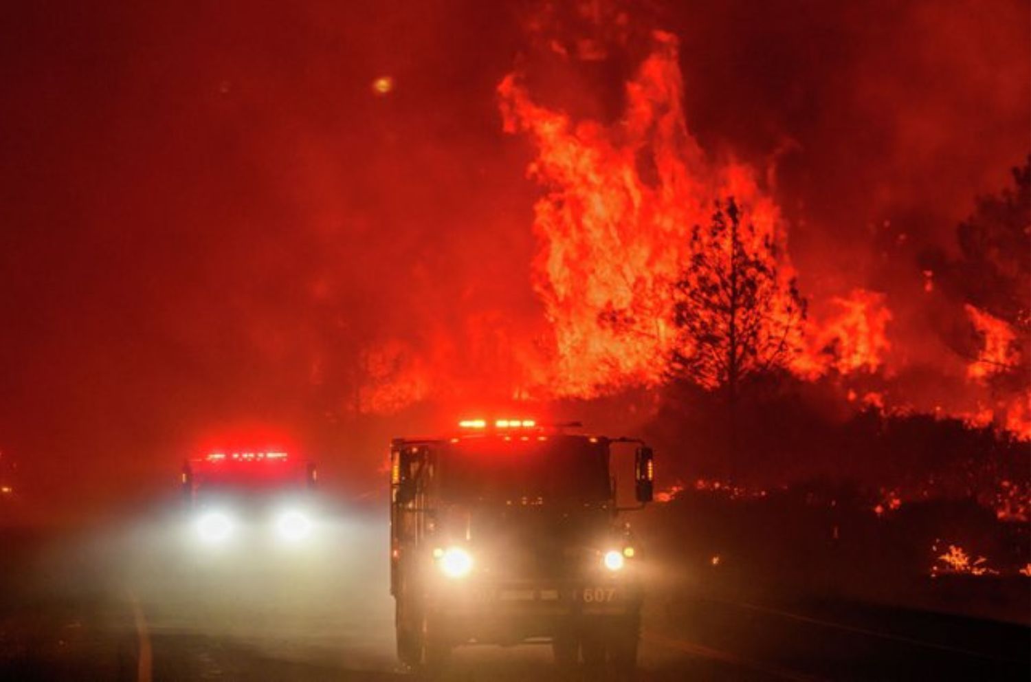 Sin control incendio en California; el más grande del 2024