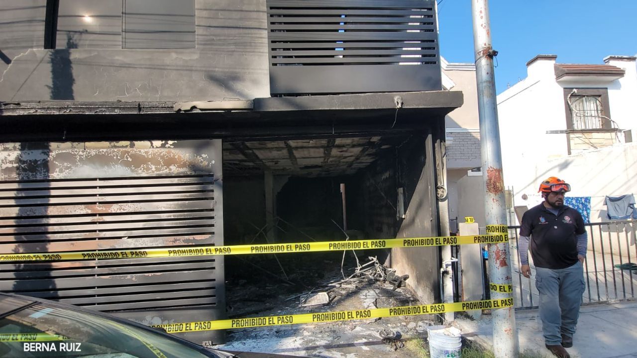 Incendio destruye casa en Apodaca; dueño resultó herido