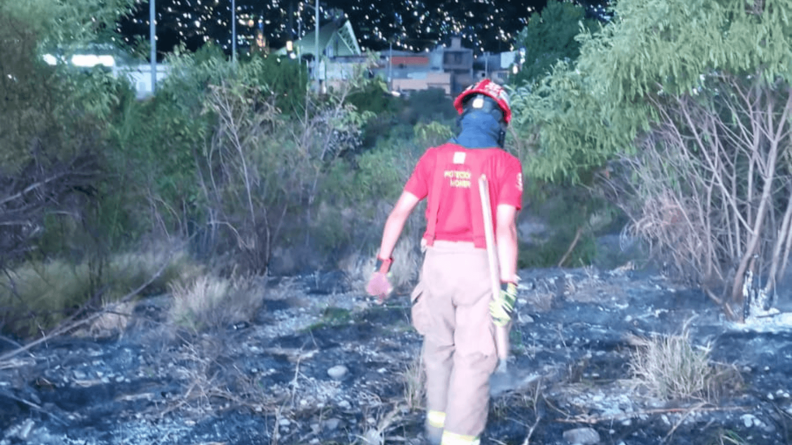 Logran controlar incendio en el río Santa Catarina