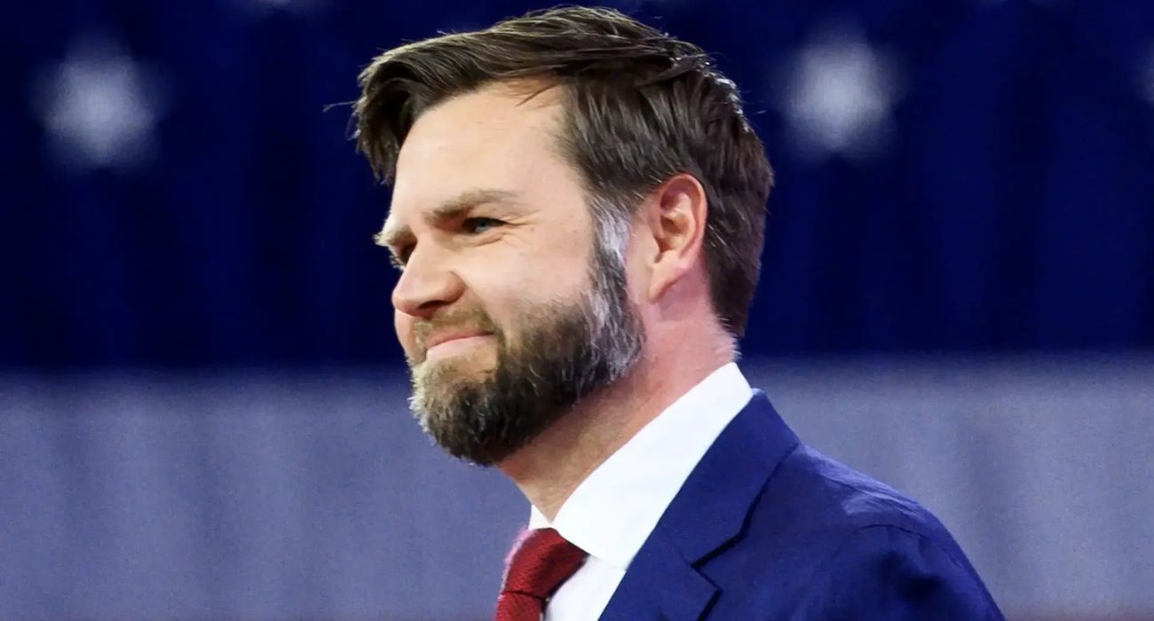 'La salida de Waltz no es un despido ni por Signalgate': JD Vance