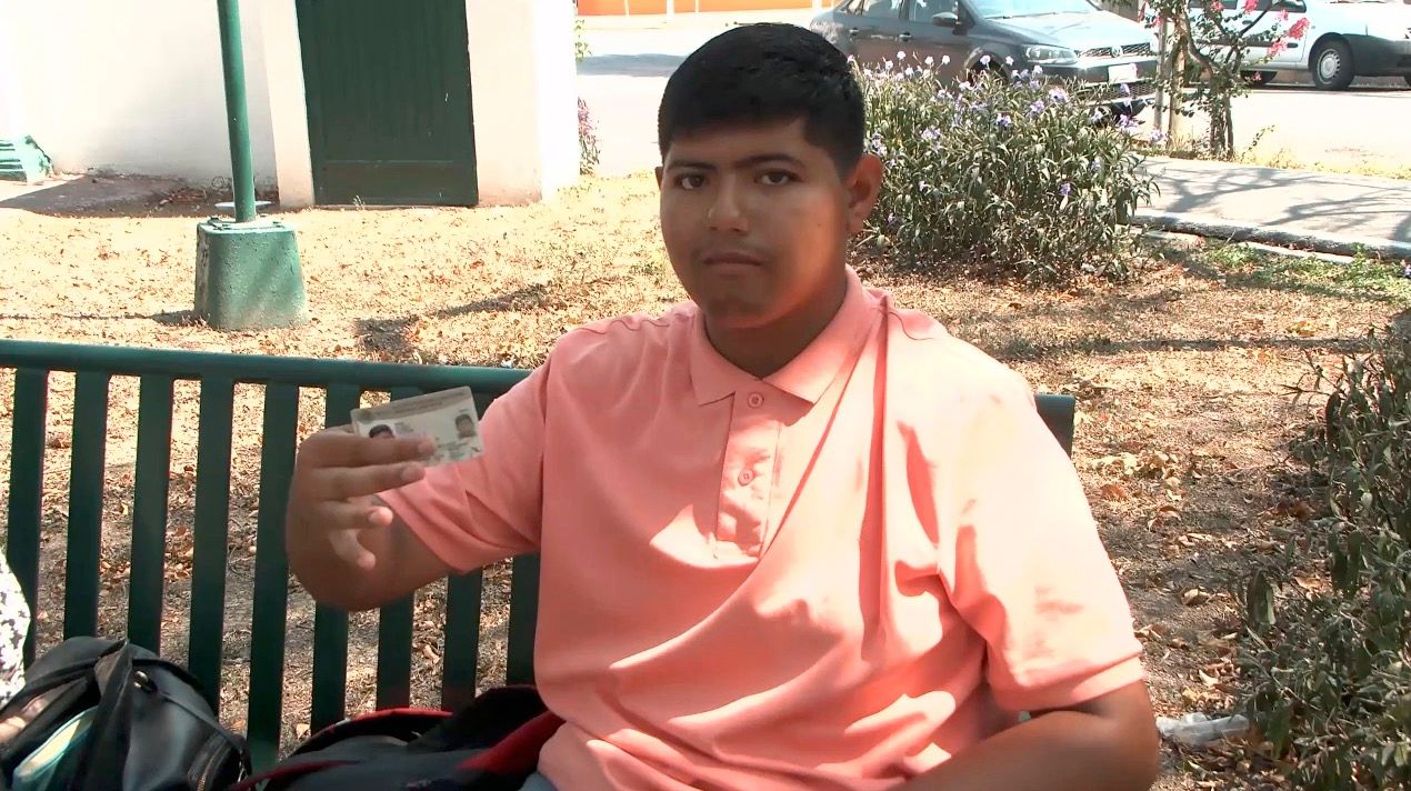 Votará por primera vez y también será funcionario de casilla