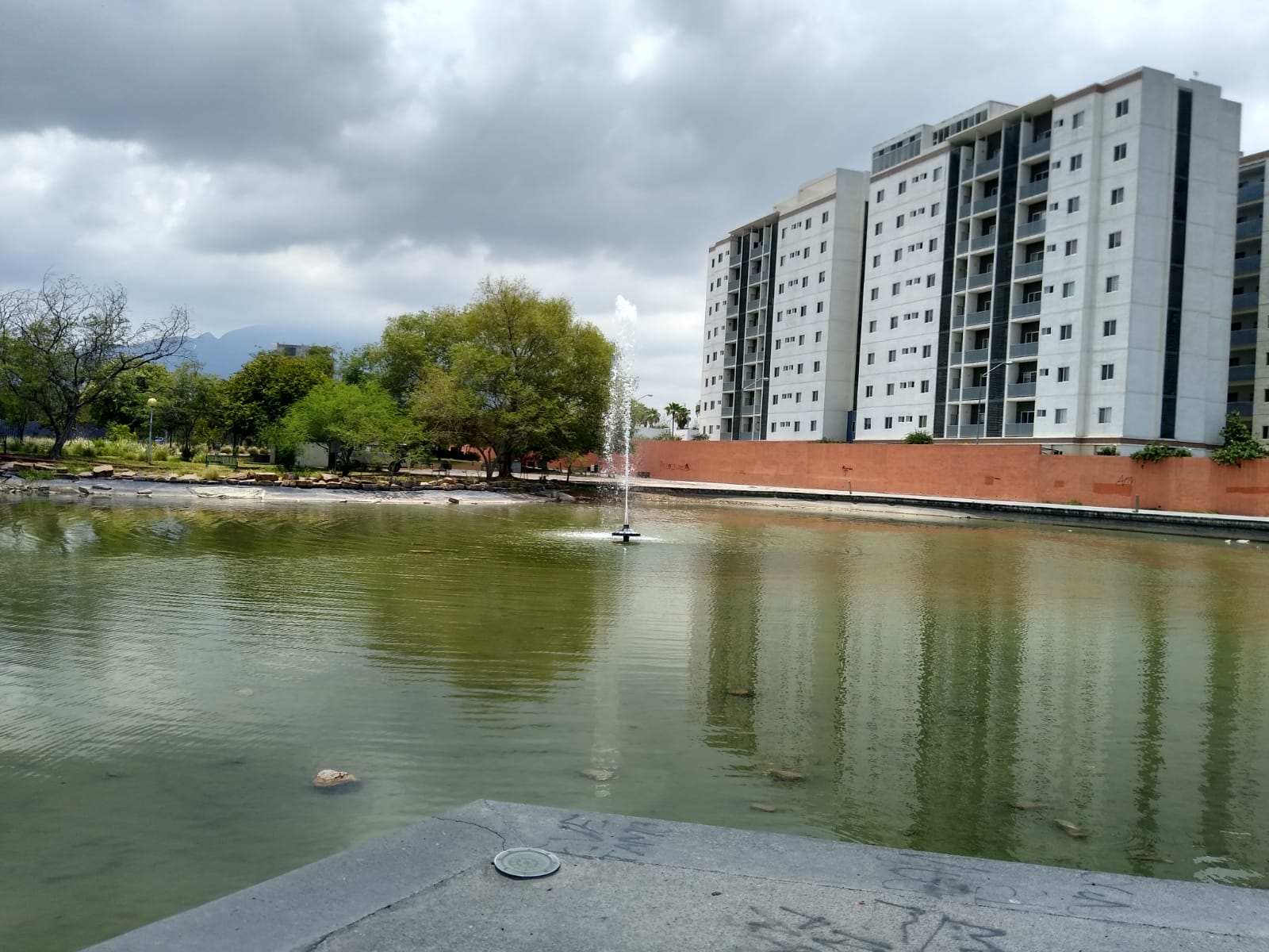 Reactivan fuente del Lago Céntrika en Monterrey
