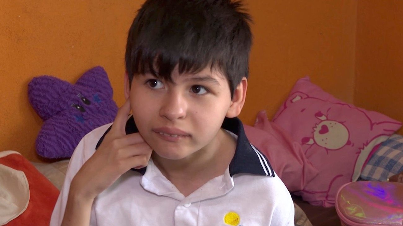 Venden todo para cirugía de su hija; buscan apoyo para silla