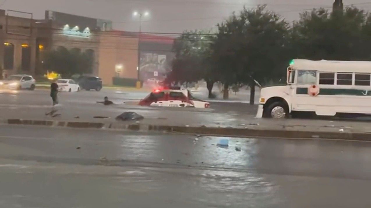 Lluvia repentina causa inundaciones en Reynosa