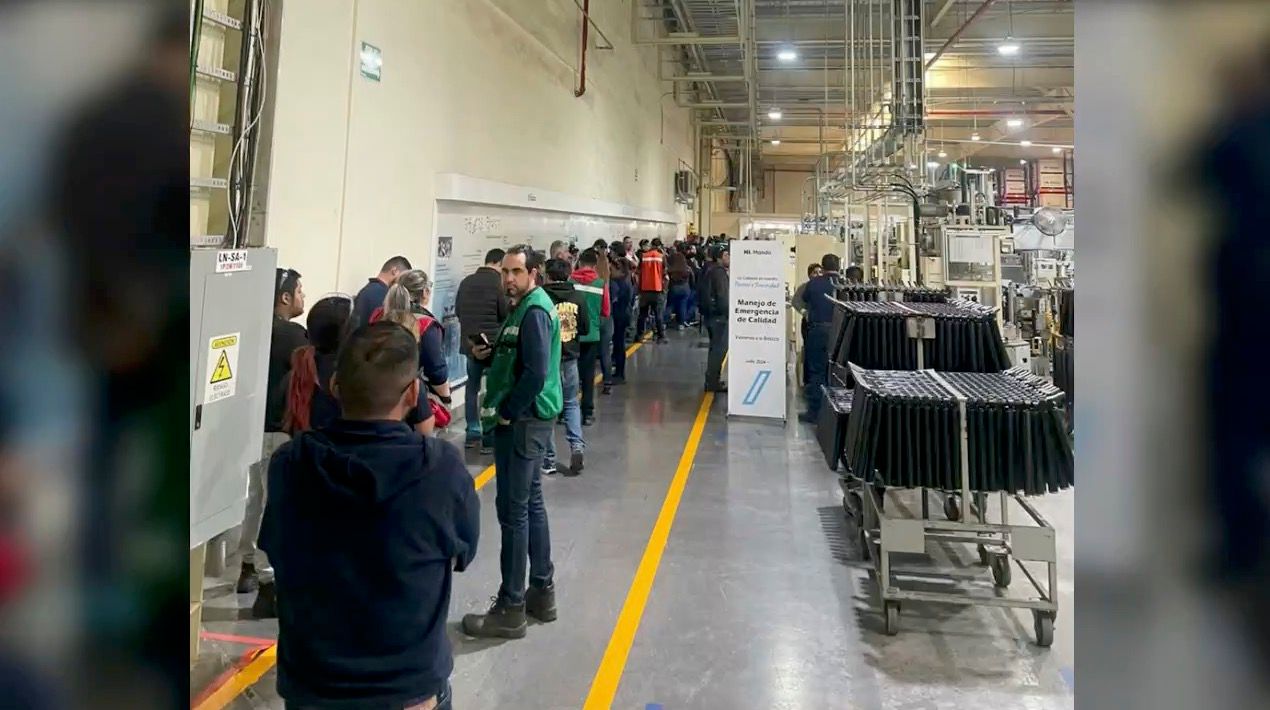 Mando Corporation retiene a trabajadores tras orden judicial