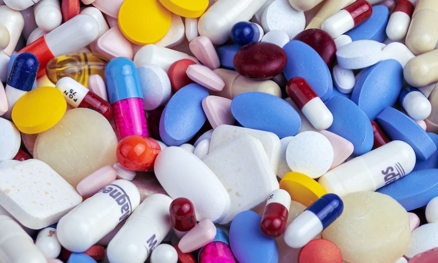 Niega AMLO que falten medicamentos en la Megafarmacia