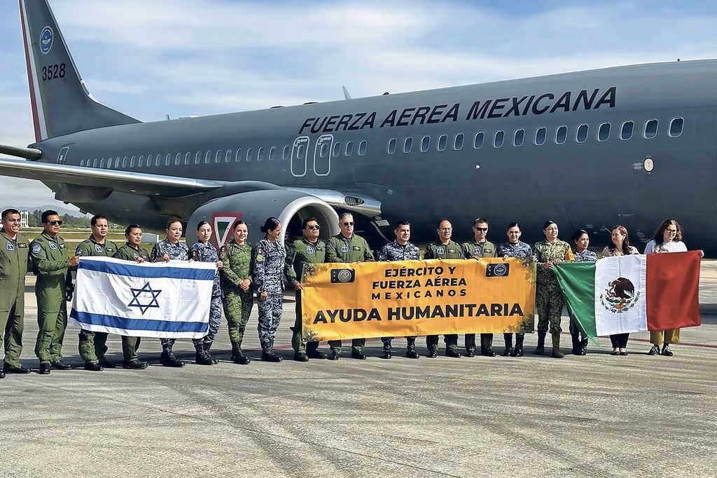 Rescatan a primeros 135 mexicanos varados en guerra israelí