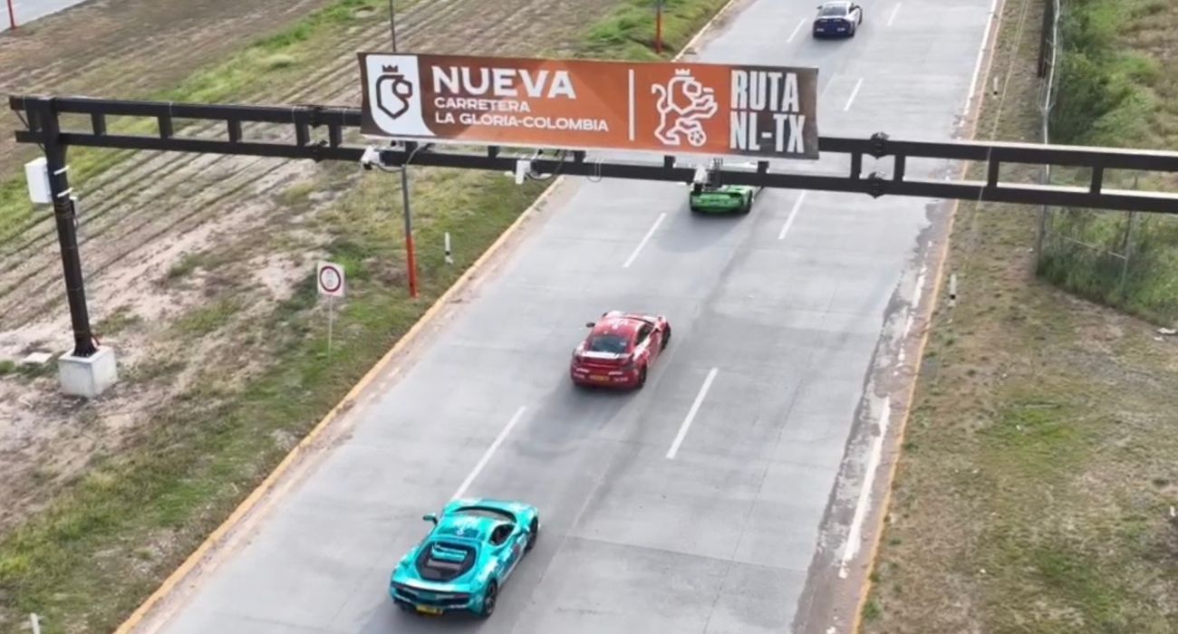 Michelle Rodríguez cruza por puerto fronterizo Colombia-Laredo
