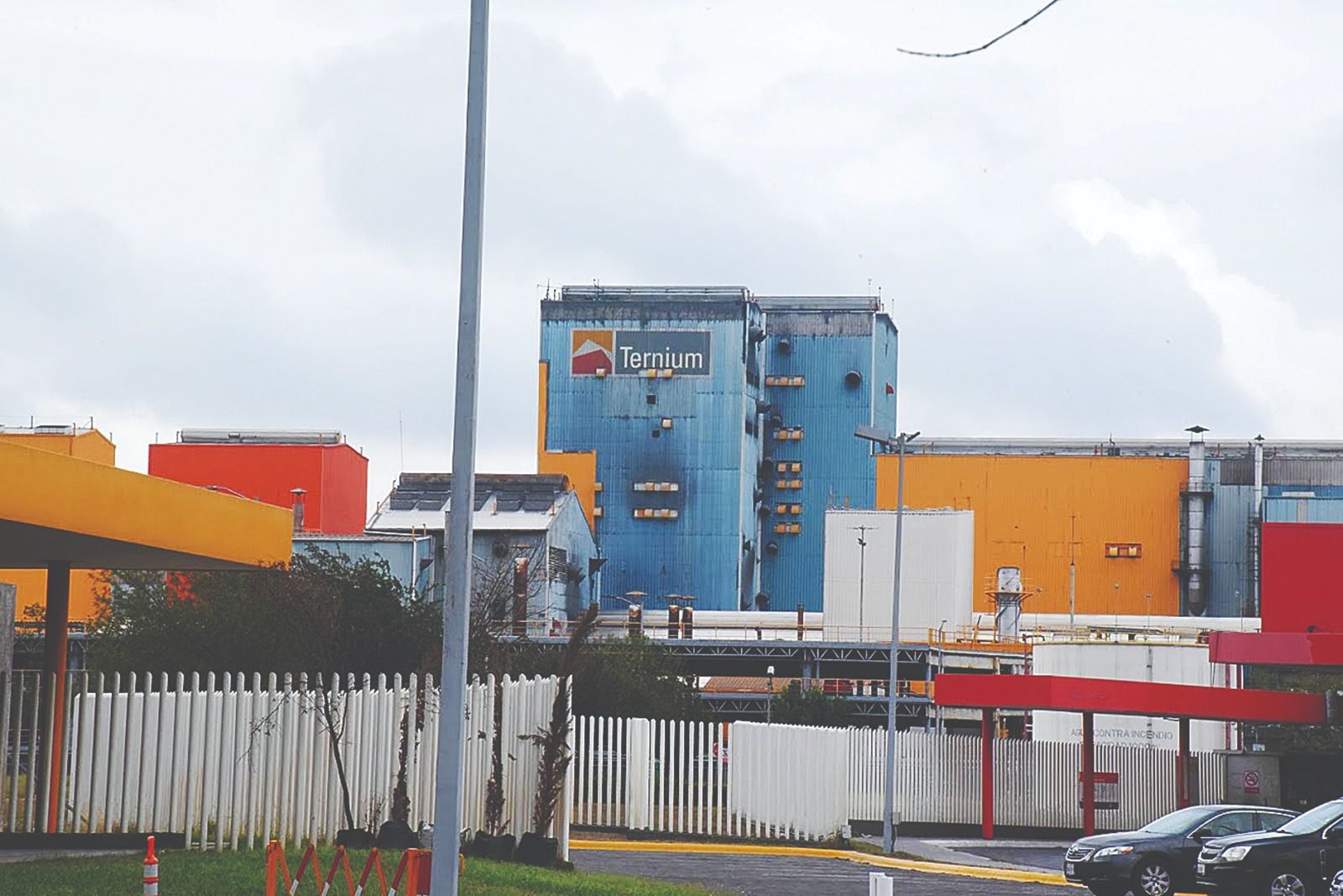 Deja Ternium profunda huella... ¡de contaminación en San Nicolas!