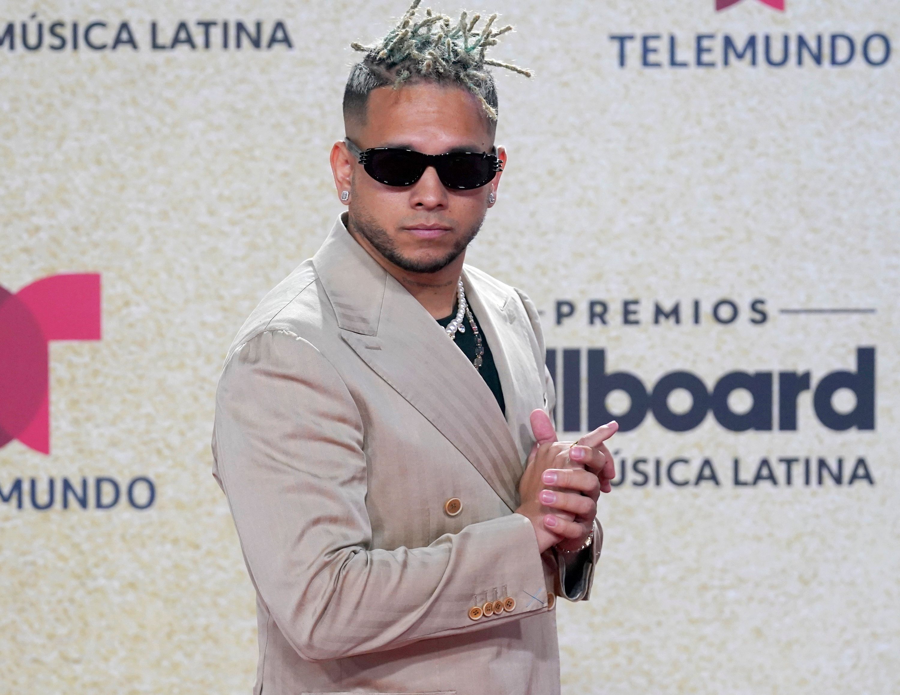 Ovy On The Drums le pone play a 'Cassette 01' con Myke Towers