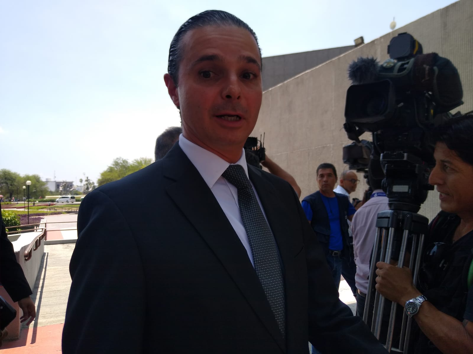 Analizan video para identificar a asesinos de Jurídico