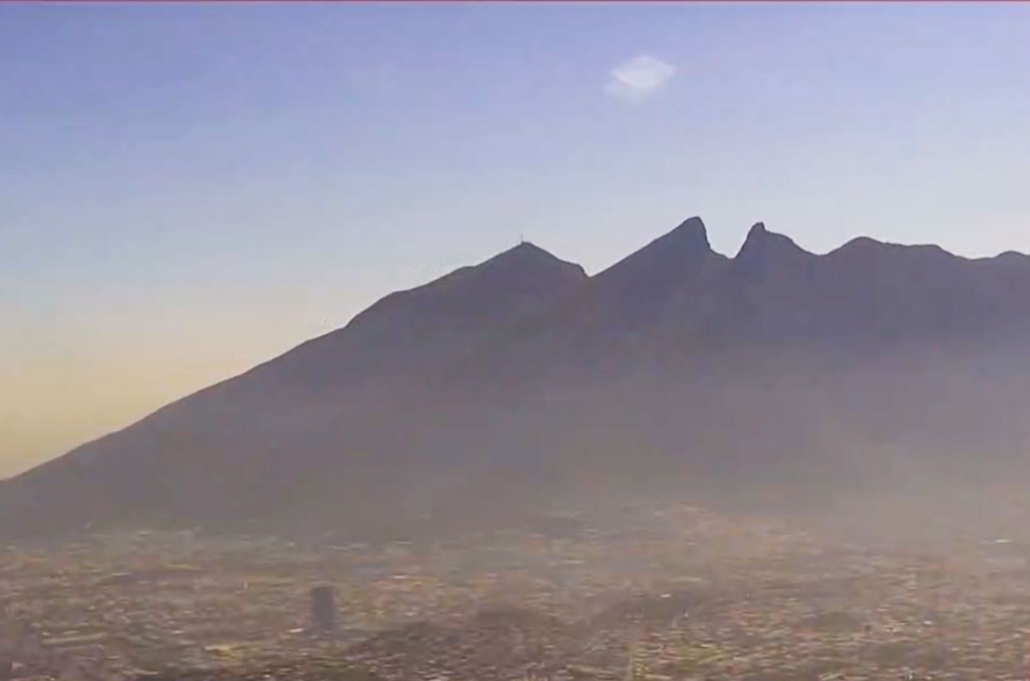 Advierten por llegada de polvo del Sahara a Nuevo León