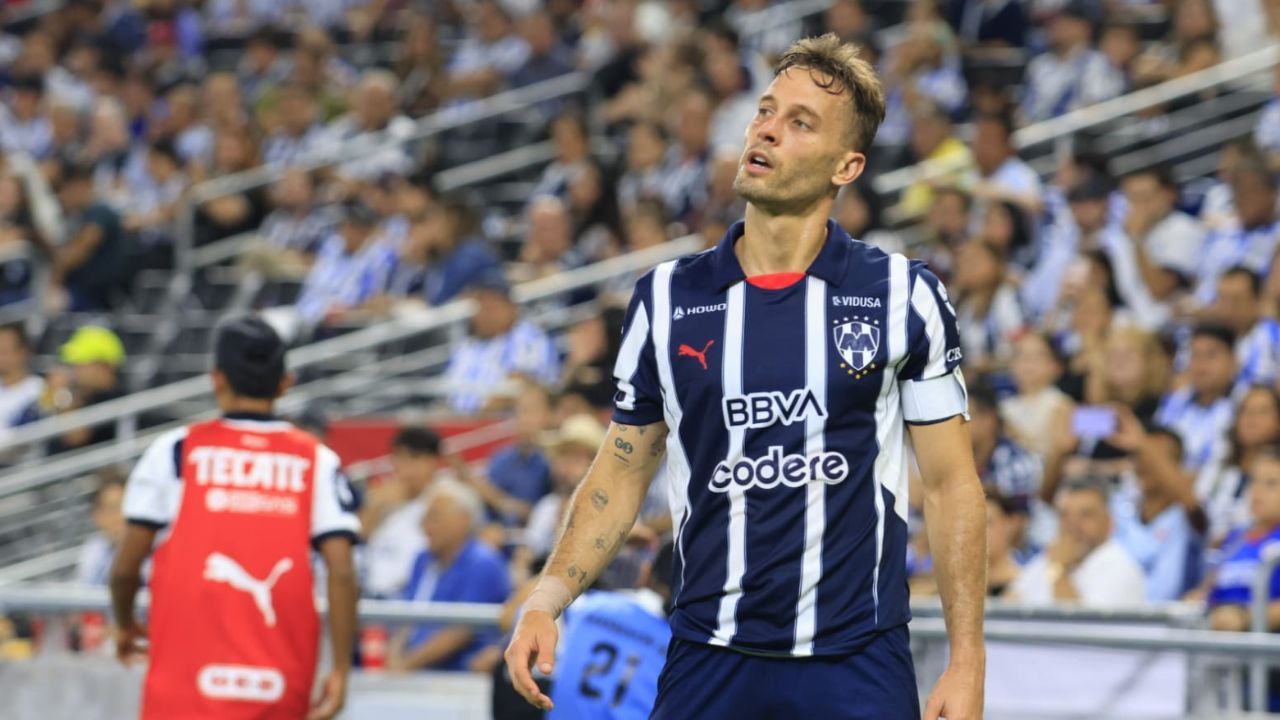 Rayados debuta en casa con goleada de 4-0 ante Cruz Azul