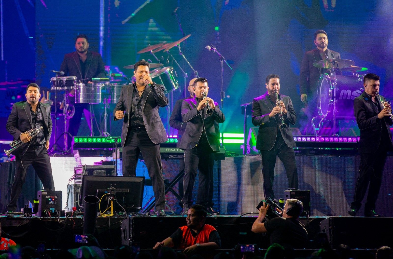 Banda MS enciende la Arena Monterrey con fiesta inolvidable