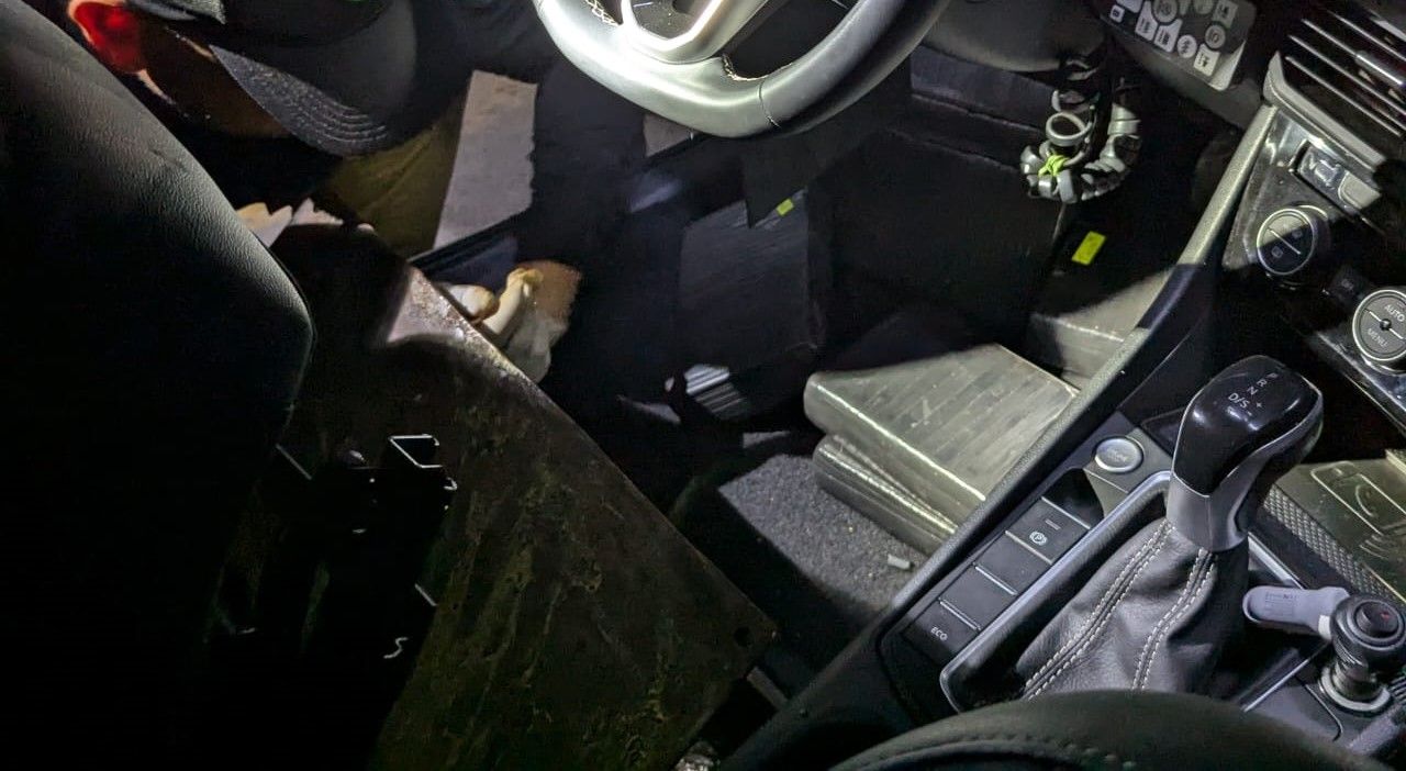 Guardia Nacional captura a traficante en auto blindado